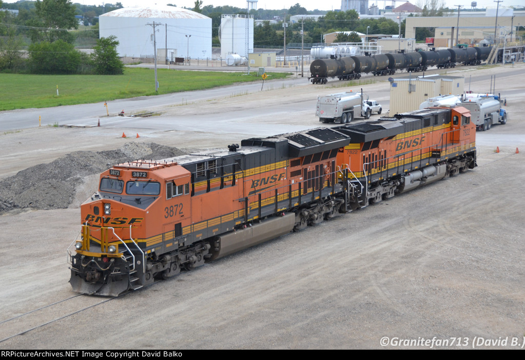 BNSF 3872